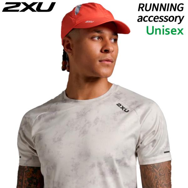 【商品仕様】●商品名：2XU ランニングキャップ●品番：UQ5685F-EMB/WHT●カラー：Ember/White●サイズ：ONE●素材：ポリエステル100％