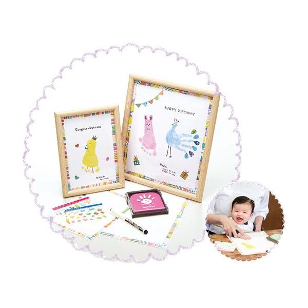 　お子様の成長記録“今”をかわいく残せる手形アートカラフルな手型や足型のスタンプをシールやペンで装飾して、世界に一つだけの作品を作るアート制作キット。お部屋のインテリアとしてはもちろん、プレゼントにもぴったり♪手足につけた色が落としやすく、...