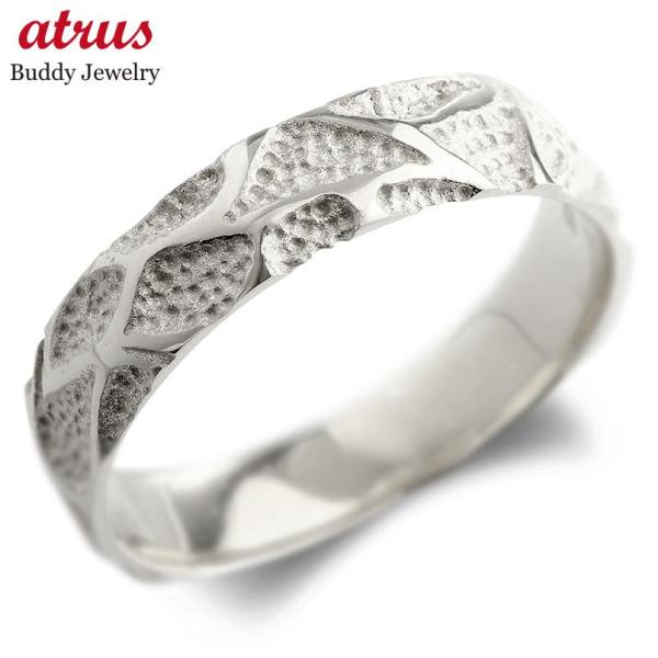 商品コード:240621401se ・ひとつひとつ丁寧に手作り加工させて頂くため、発送は3週間ほどです。(仕上がり次第発送)たおやかにうるめく水面の水紋をモチーフにしたリング穏やかな豊かさがつけた人に寄り添うジュエリー水面のキラキラ輝く様を...