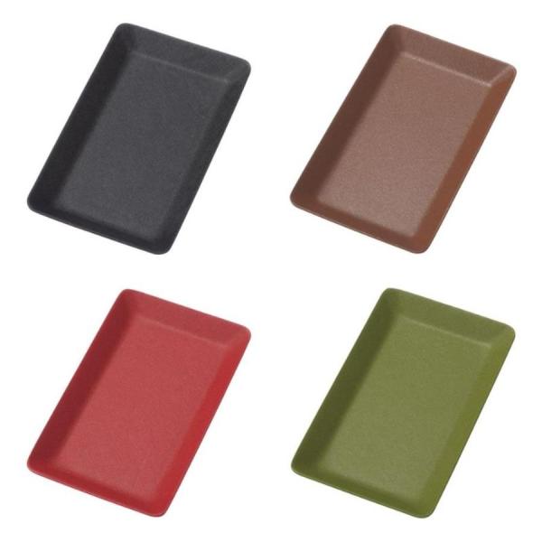 お会計時の定番アイテム、キャッシュトレイ。お客さまのお代を大切にお預かりし、お釣りを丁寧にお渡しすることができます。商品規格[サイズ]W198×D120mm[色]ブラック・ブラウン・レッド・グリーン[素材]PVC