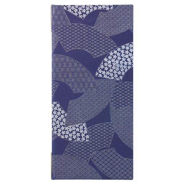 和テイスト溢れるメニューブックです。※こちらに対応する外カバーはございません。※素材の特性上、アルコール拭きや水拭きは絶対におやめください。商品規格[サイズ]本体サイズ W130xH280mm用紙サイズ 縦小(110x262mm)[色]紺※...