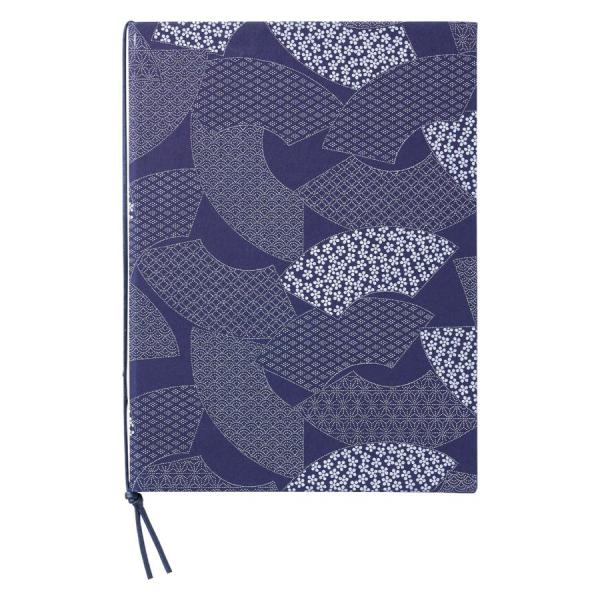 和テイスト溢れるメニューブックです。※素材の特性上、アルコール拭きや水拭きは絶対におやめください。商品規格[サイズ]本体サイズ W203xH276mm用紙サイズ B5(182x257mm)[色]紺※柄は一定ではありません[素材]和紙[付属品...