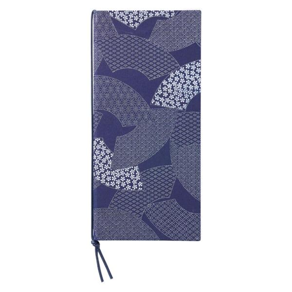 和テイスト溢れるメニューブックです。※こちらに対応する外カバーはございません。※素材の特性上、アルコール拭きや水拭きは絶対におやめください。商品規格[サイズ]本体サイズ W130xH280mm用紙サイズ 縦小(110x262mm)[色]紺※...