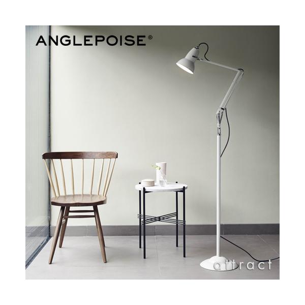 Original1227のデスクランプは、ジェットブラック、ドーヴグレー、リネンホワイトのカラーの他、別売のアクセサリーをお使いいただくことで、フロアスタンドや、卓上用の直付タイプ等としても幅広く使用できるフレキシブルなランプです。こちらの...