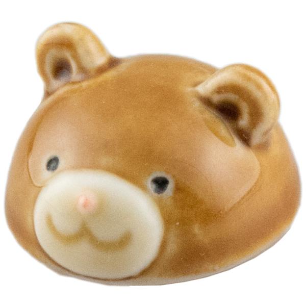 可愛らしい熊の箸置きです。毎日の食卓に可愛さのアクセントはいかがでしょう。高さ×直径：20×33mm（約）陶器製ギフトにも喜ばれます