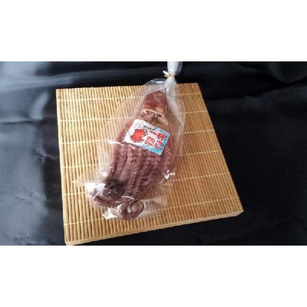 【発売日：2013年04月23日】藤田水産の「一杯たこ」は、その名の通りタコを丸ごと一杯（一匹）まるごと燻製にした、見た目のインパクトも抜群な名物商品です！創業当時から55年以上変わらぬ伝統の味で守られており、地元でも長く愛されています。 ...