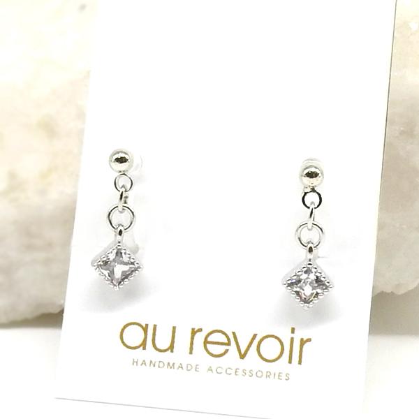 【送料無料】クリックポスト　（補償なし）【有料】ヤマト運輸、宅急便　（補償あり）※ご入金確認後、翌日発送となります。複数件商品をご注文の場合、商品をまとめて発送させて頂きます。ノンホールピアスこの商品はイヤリングです。（ピアス風イヤリング）...