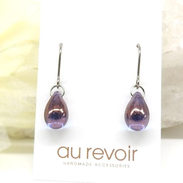 【送料無料】クリックポスト　（補償なし）【有料】ヤマト運輸、宅急便　（補償あり）※ご入金確認後、翌日発送となります。複数件商品をご注文の場合、商品をまとめて発送させて頂きます。パープルの色合いと、ぷっくりとした雫が可愛らしいピアスです。【ピ...