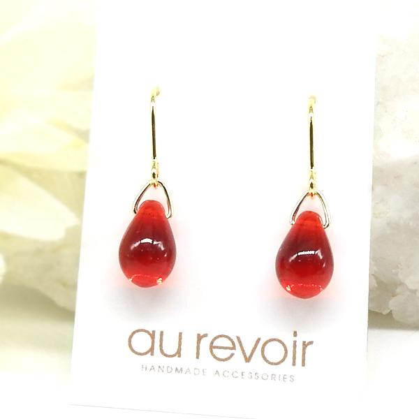 【送料無料】クリックポスト　（補償なし）【有料】ヤマト運輸、宅急便　（補償あり）※ご入金確認後、翌日発送となります。複数件商品をご注文の場合、商品をまとめて発送させて頂きます。レッドの色合いと、ぷっくりとした雫が可愛らしいピアスです。モチー...