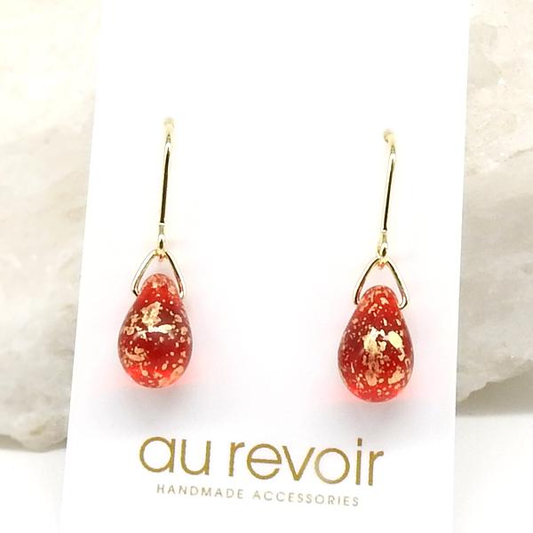 【送料無料】クリックポスト　（補償なし）【有料】ヤマト運輸、宅急便　（補償あり）※ご入金確認後、翌日発送となります。複数件商品をご注文の場合、商品をまとめて発送させて頂きます。レッド×ゴールドの色合いと、ぷっくりとした雫が可愛らしいピアスで...