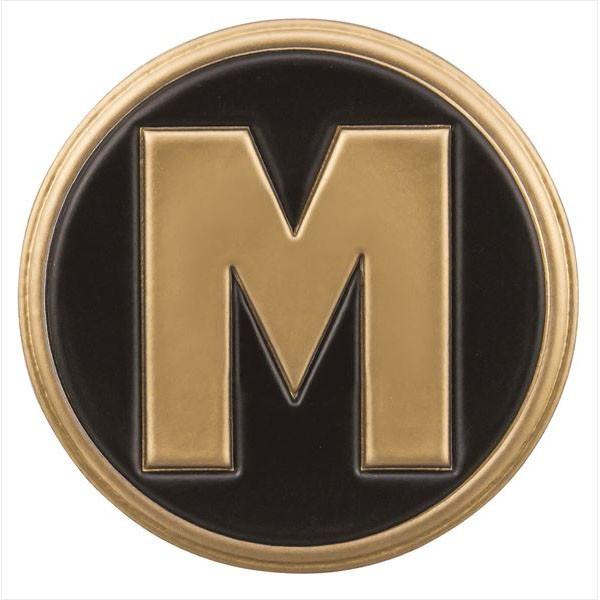 1000磁石で服を挟んでとめるので服を傷めにくい。磁石付き直径約6cm材質：PVC、ネオジム磁石