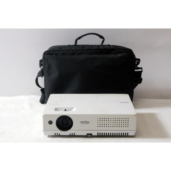 ■メーカー：SANYO  ■品名： LP-XW60  ■ランプ使用時間：425時間  ■付属品：ソフトケース、電源ケーブル、VGAとHDMIケーブル  ■状態：動作確認済みの中古品です。無線LANアダプタは付いてません。 ※中古品のため、多...