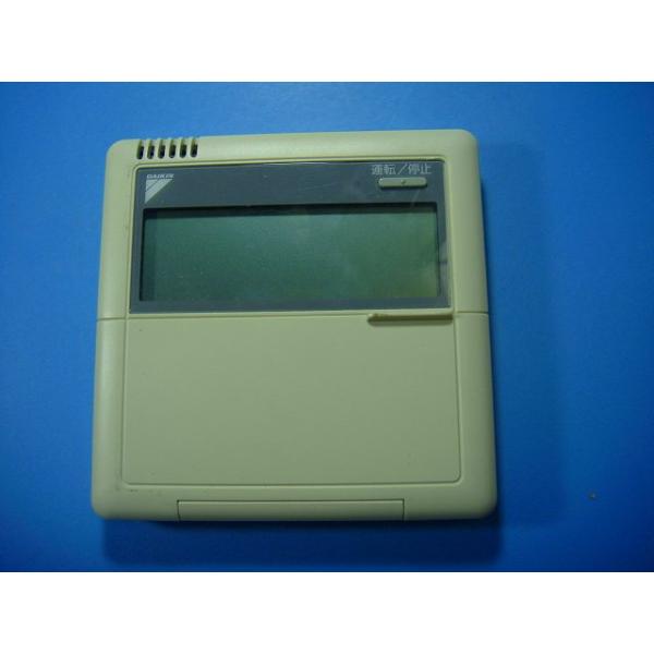 メーカー：ダイキン型番：BRC1C1付属品：本体（写真内の物ですべてになります）【商品の状態】使用感、スレキズ、日焼け等あります。