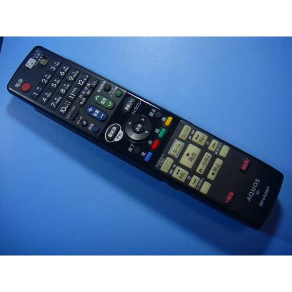 メーカー：SHARP型番：GA979PA付属品：本体（写真内の物ですべてになります）【商品の状態】使用感、スレキズ、日焼け、汚れ等あります。電池カバー爪割れていて外れます全ボタン赤外線による動作確認OKでした。不具合がある場合は下記に記載致...