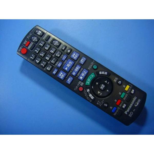 メーカー：Panasonic型番：N2QAYB000821付属品：本体（写真内の物ですべてになります）【商品の状態】使用感、スレキズ、日焼け、汚れ等あります。全ボタン赤外線による動作確認OKでした。不具合がある場合は下記に記載致します。不具...