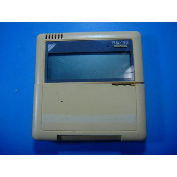 メーカー：ダイキン型番：BRC1C2付属品：本体（写真内の物ですべてになります）【商品の状態】使用感、スレキズ、日焼け等あります。上フタ付け根割れていて外れます