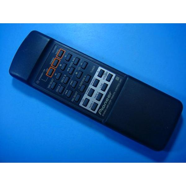 メーカー：パイオニア型番：CU-A019付属品：本体（写真内の物ですべてになります）【商品の状態】使用感、スレキズ、日焼け、汚れ等あります。全ボタン赤外線による動作確認OKでした。不具合がある場合は下記に記載致します。不具合：なし