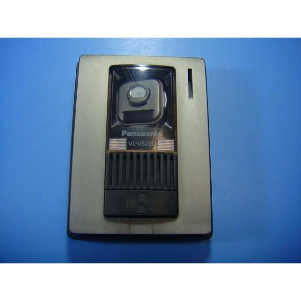 メーカー：Panasonic型番：VL-V522L付属品：本体（写真内の物ですべてになります）【商品の状態】使用感、スレキズ、日焼け、汚れ等あります。カメラ前のプレートが白くなっていて見えない可能性があります。交換が必要な場合は、お客様の方...