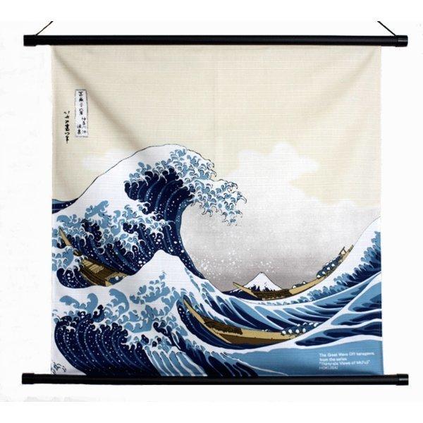 ◆ 布製で季節にあわせて飾れるタペストリーです。玄関やリビング、オフィス、店舗などに、季節のインテリアとして飾っていただきますと、四季が楽しめます。贈り物にも喜ばれると思います。外国土産にも最適です。箱はありませんが、ギフト包装は無料でさせ...