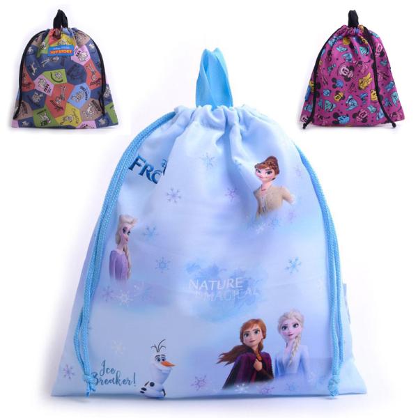 小学校・幼稚園・保育園の入園入学準備にいかがでしょう。体操着やお着替え、給食着、ジャージ、エプロンなどを入れる巾着袋です。丈夫なポリエステル生地なので気にせず洗えます。内側にネームタグあり机などに引っかけるフックが付いています。【素材】ポリ...