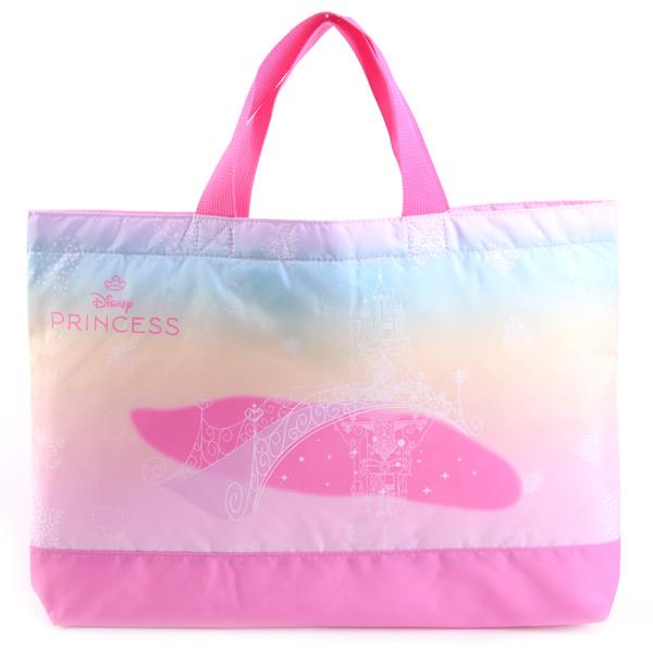 小学校・幼稚園・保育園の入園入学準備にいかがでしょう。習い事や通学・通園・通塾など様々な場面でご活用頂けます。丈夫なポリエステル生地なので気にせず洗えます。内側にネームタグあり机などに引っかけるフック（ループ）が付いています。表面にポケット...