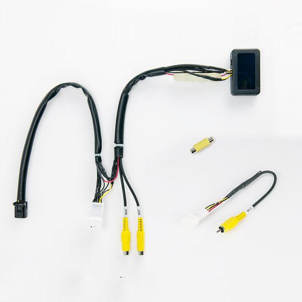 品番：RCS081Nメーカー名：データシステム品名：ツインビューキット商品説明：純正ルームミラーに映るアラウンドビュー映像を日産ディーラーオプションナビに映すためのアダプターです。映像信号：NTSC映像出力端子：RCAピン端子電源：DC12...