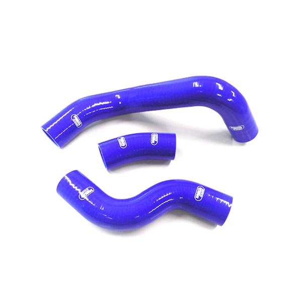 品番：40TCS747/Cメーカー名：SAMCO サムコ商品名：クーラントホースキットホースカラー：ブルーホース本数：3必要ホースバンド数(別売)：6バンドキット品番(別売)：CK747/C自動車メーカー：トヨタ車種：GR86型式：ZN8エ...