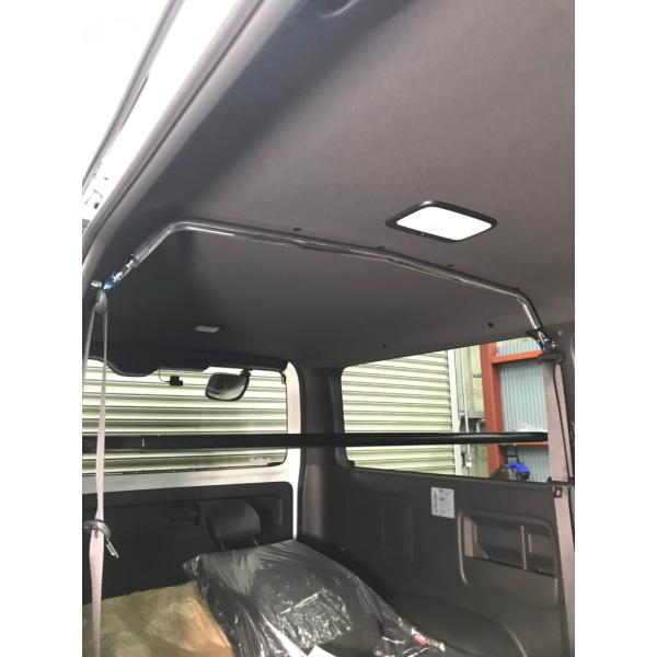 メーカー/ブランド：(有限会社カワイ製作所）KAWAI WORKS適合車種：ハイエース適合型式：GDH200V /KDH200V /TRH200V適合年式：ロング スーパーGL ナローボディ専用商品名：センターピラーバー スクエアタイプタイ...