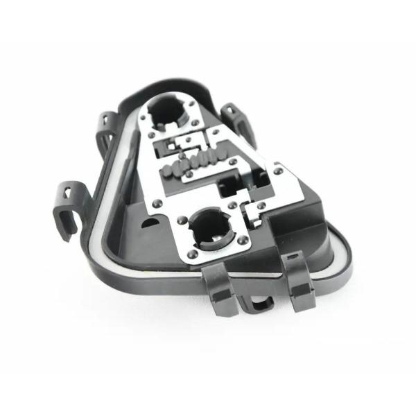 BMW純正 テールランプバルブソケット 右フェンダー側です。ツーリングモデル(F31)のどのグレードにも適合するソケットです。特徴：・BMW純正品・右フェンダー側のみ・F31 ツーリングモデル用