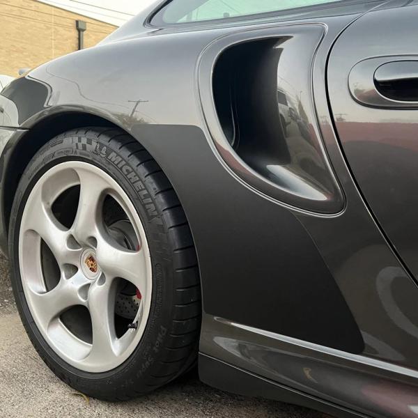 MagnaFin(マグナフィン)のマグネティック・ストーンガードです。ポルシェ 996型911のターボ及びGT2に適合します。カラーはディープブラック。米MagnaFin社が開発した革新的なマグネット式ストーンガード。マグネット式ですので、...