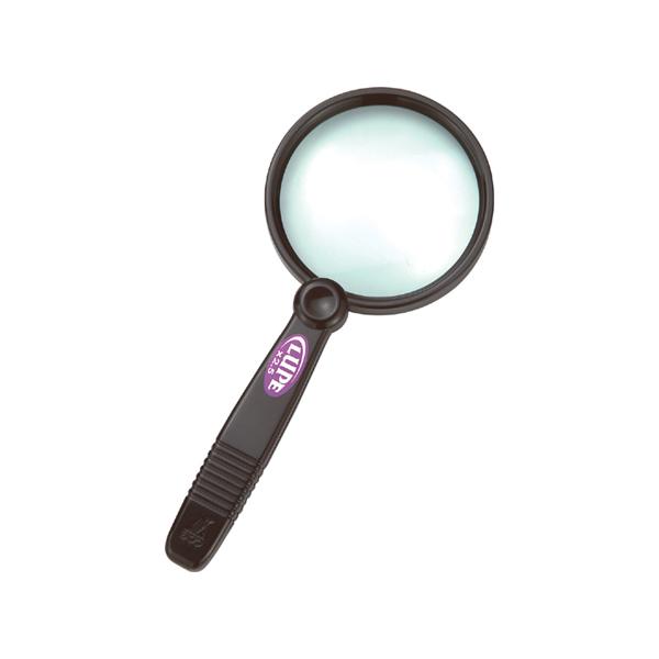 ◆◆用途◆◆新聞、辞書等の細かい文字を見る時に使用するルーペ。◆◆機能◆◆キズのつきにくい高級ガラスレンズを使用しています。持ちやすい形状のグリップです。◆◆仕様◆◆●本体サイズ：幅83mm×高さ192mm×奥行17mm。●重量：96g。●...