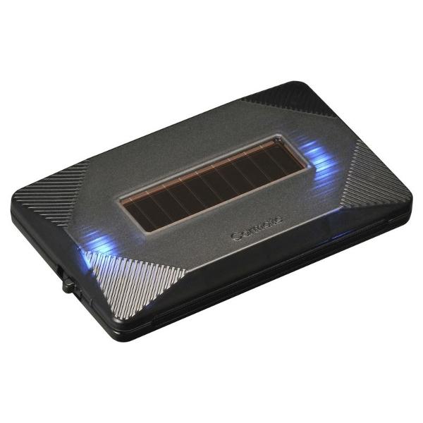 光で防犯。ナイトシグナルシリーズのベーシックモデル。●光の点滅で不審者を威嚇2つの青色LEDが約7秒間隔で2回同時に点滅し、不審者を威嚇します。●ソーラー充電仕様ソーラーパネル＆ニッケル水素充電池を搭載。配線不要で取り付けカンタン。●光セン...