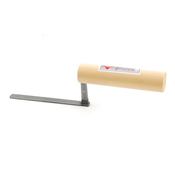 レンガ、タイルの目地等、細かい部分を塗り込み作業に最適です。■■■用途■■■レンガ・タイルなどの目地、細かい部分の塗り込み仕上げ作業。■■■機能・特徴■■■タイル目の幅に合わせて目地鏝を選んでください。■■■仕様■■■●サイズ：7.5mm。...