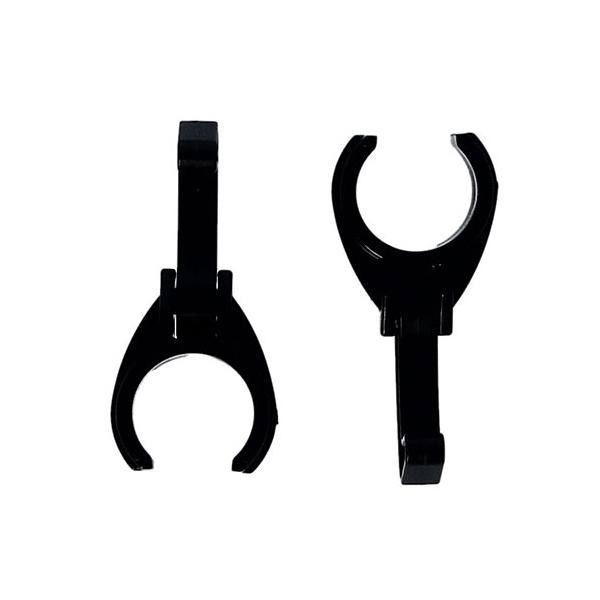 ■キャッチコピーパイプ柄専用ひっかけフックです。■用途パイプ柄用後付けパーツ。■機能パイプ柄に取り付けることで、容器などにひっかけることが可能になります。ひっかけ部分は折りたたみ式です。約25mm径のパイプに取り付け可能です。■仕様●対応タ...