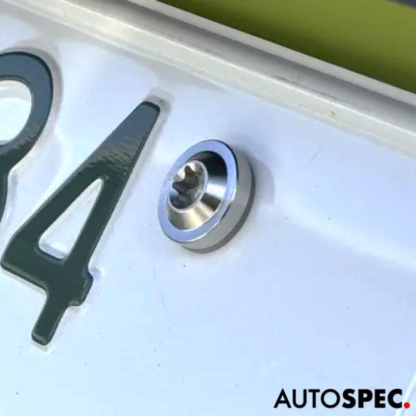 LaBuono チタン ライセンスプレートボルトライセンスプレートにちょこっと手を加えるお手軽カスタム。チタン製ボルトのセットです。フランジ形状ですので既存のボルト痕も隠すことが出来るのでビジュアルはバッチリ◎セット内容フロント用 M6x1...