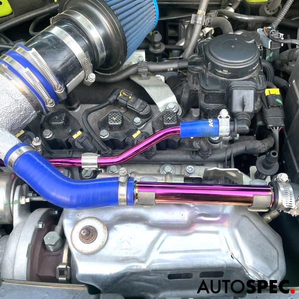 ASSOinternationalASSPIDE　ブローオフパイプ純正の黒いブローオフパイプ。ちょっと寂しい部分‥エンジンルームまで手を加えているオーナー様にはグッとくるアイテムではないでしょうか？ボンネットを開けた瞬間にパッと目に入る焼き...