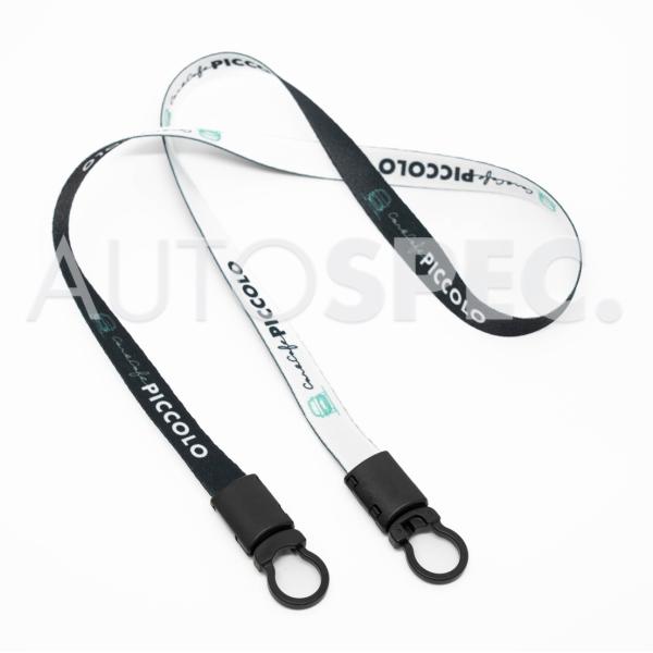 AUTOSPEC. 長泉店「Car&amp;Cafe PICCOLO」オリジナルマスクストラップカラー：　ホワイト　/　ブラックサイズ：　紐長さ 600mm　/　紐幅 10mm材質：　紐　ポリエステル 　パーツ　PCPICCOLOのロゴがデ...
