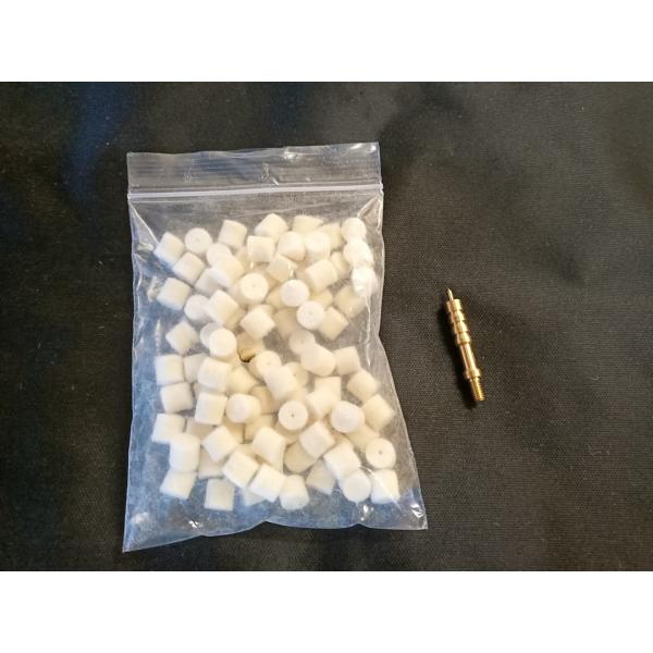 22口径のライフルにご使用いただけるクリーニングペレット 約100個1パックになります。画像内のジャグは含まれません。お手持ちのジャグをご使用ください。フェルト製のペレットで、ジャグ先端に取り付けて銃身内のメンテナンス作業に使用いただけます...