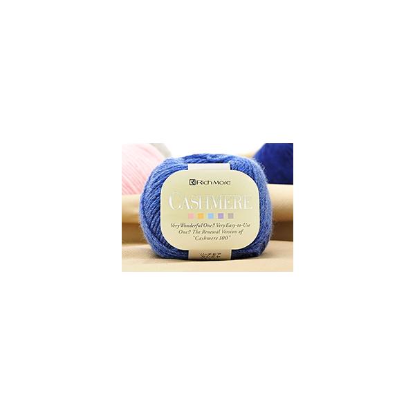 「カシミヤ100」のリニューアル版。従前の商品よりやや太めの糸仕上げ。 フレキシビリティの良さは申し分なし。仕 様…… 20ｇ玉巻  （約 92ｍ）素 材…… 　毛　(カシミヤ)　100％  棒針　…… 5〜6号 ゲージ19 目・28段 イ...