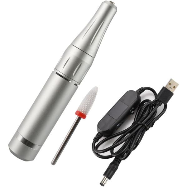 プラモデル制作時のバリ取りや名入れ作業に重宝するミニルーターです。片手に収まるハンディタイプにより、鉛筆を持つ要領で初心者の方でも気軽にお使いいただけます。「F/R」のスイッチを動かすことで回転方向をスムーズに切り替えられます。スイッチを真...