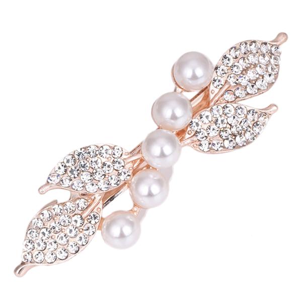 【発売日：2022年04月07日】パーティや結婚式などフォーマルな装いにぴったり。ホワイト樹脂パールを光り輝くラインストーンでアレンジしたゴージャスなおしゃれ ヘア バレッタ （髪留め ヘアクリップ）です。 髪の量に応じて2段階で調整できま...