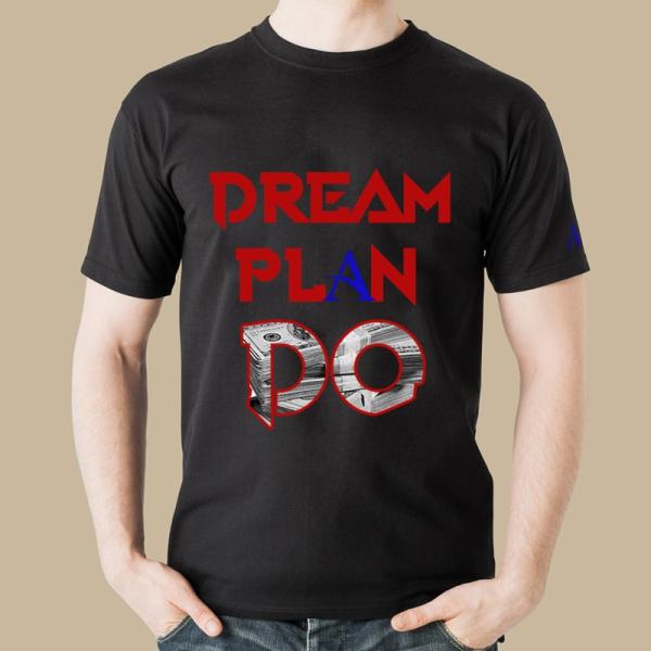 　”DREAM PLAN DO"というポジティブな印象のメッセージTシャツです。　シャープなフォントが、デザインを引き立てます。　シーンを問わず着ていただけます。　95%コットン+5%スパンデックス、優しい手ざわりの通気性の良い良質なTシャ...