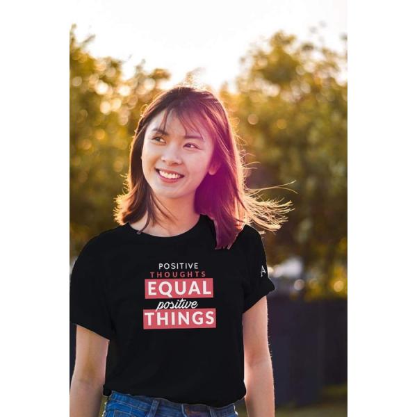 "Positive thoughts"という前向きなインスピレーションを与えるメッセージが映えます。95%コットン+5%スパンデックス、優しい手ざわりの通気性の良い良質なTシャツです。・素材：95%コットン+5%スパンデックス・サイズ：S,...