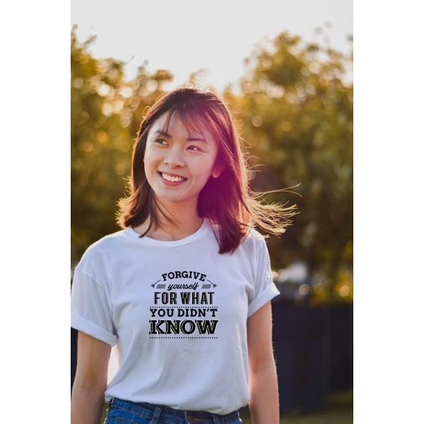 前向きなインスピレーションを与えるメッセージが映えます。95%コットン+5%スパンデックス、優しい手ざわりの通気性の良い良質なTシャツです。・素材：95%コットン+5%スパンデックス・サイズ：S,M,L,LL・カラー：ホワイト、ブルー、レッ...