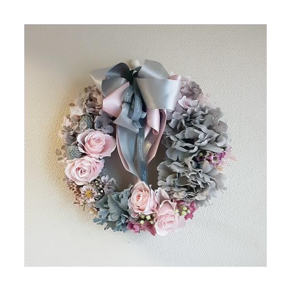 可愛いサイズの小さめリース。ちょっとしたお礼にも、自分だけのプライベートスペースにも、気軽に贈りたい、飾りたい場面で選ばれる小さめリース。人気のピンク・スタイリッシュなグリーン等いろんなカラーを揃え、可愛らしいラインナップで新発売です。※直...