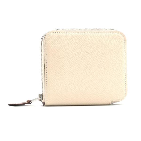 商品番号：c241100080766ブランド名：エルメス HERMES商品名：アザップ シルクイン コンパクト型番：サイズ：(W)11×(H)9.3×(D)1.5cm本体カラー：ナタ金具カラー：シルバー素材：ヴォーエプソン重量：92g定価：...