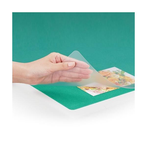 商品詳細： マウスが使えるデスクマット。特殊加工によりマット全体がマウスパッドとして使用できます。長時間の作業でも手が痛くなりにくい、斜めカット加工。●外寸（縦）[mm]：450●外寸（横）[mm]：600●下敷：有●下敷色：グリーン●光学...