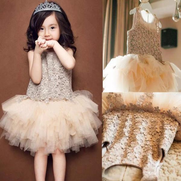 ※入荷待ちと表示される場合はご注文可能となりますが再入荷から発送まで5日〜2週間ほどおまちいただくことになります。ご了承くださいませ。■商品名：キッズドレス　　　　　　　　　　　　☆彡おすすめポイント☆彡　▼上品なレースとボリューム感がある...