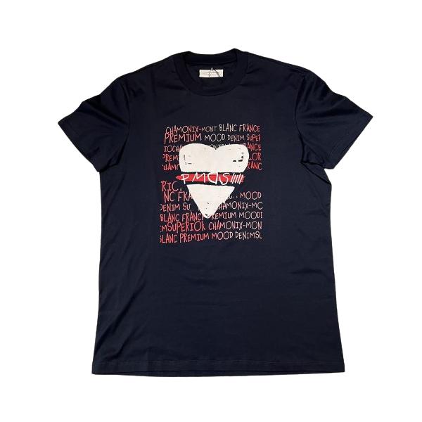 素材 綿100%　色 　　黒に近いブルー系　　　　　　　　 サイズ：L. 身幅56cm　着丈73cm　肩幅48cm 袖丈20cm　　　　 　　 平置き時の計測で多少の誤差はご了承ください。 前面にハートとロゴがプリントされたおしゃれなTシャ...