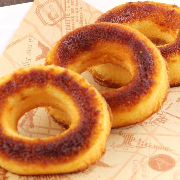 カラメルの苦味が少し大人なしっとりケーキ、飛騨プディングスィーツ。リング状のしっとりやわらかスイーツです。カスタードの風味豊かな生地に、たっぷり染み込ませたカラメルの苦味が、大人の一品。■ 商品詳細 ￣￣￣￣￣￣￣【原材料名】鶏卵、小麦粉、...